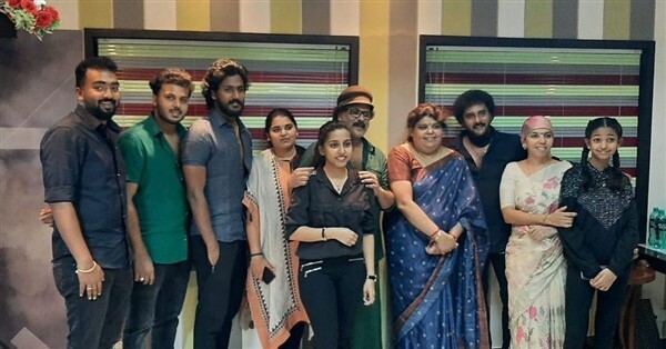 Manoranjan Ravichandran (Manu) Rare Unseen And Family Photos - Filmibeat