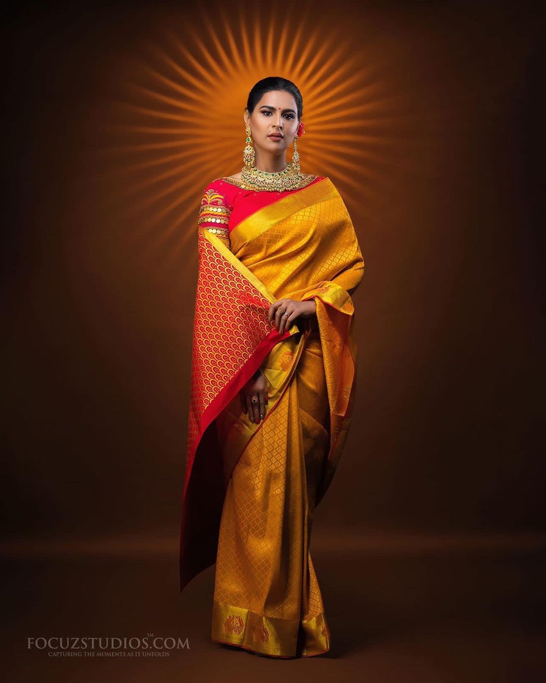 நமீதா மாரிமுத்து கொண்டாடிய தீபாவளி.. பிக் பாஸ் பிரபலத்தை வாழ்த்தும் ...