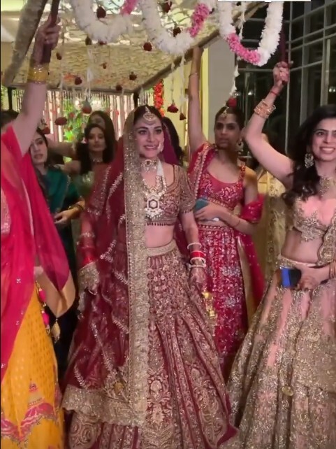 Shraddha Arya And Rahul's Fairytale Wedding: Shraddha's Groom Carries ...