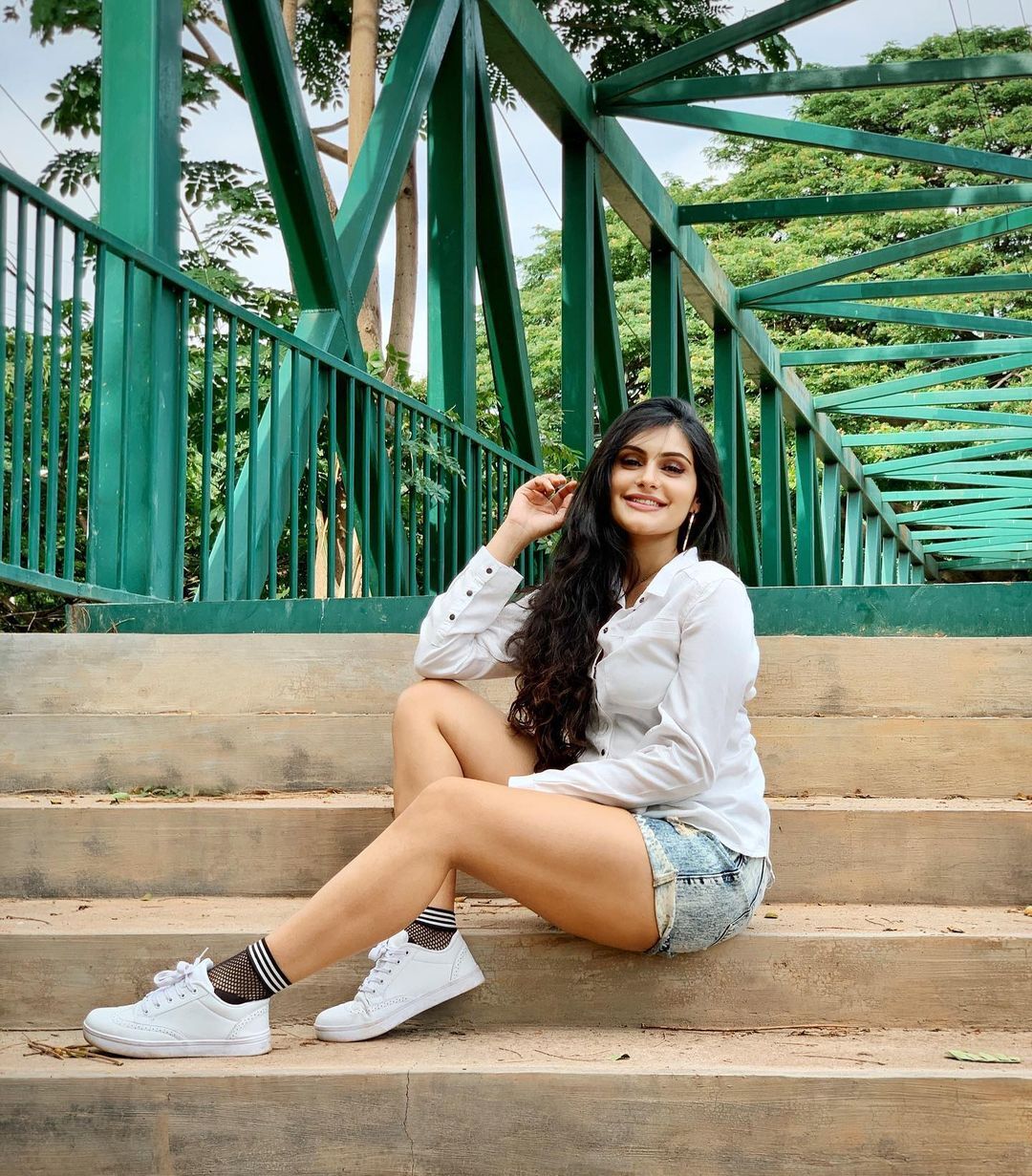 സിമ്പിൾ ലുക്കിൽ സ്റ്റൈലായി ഷാനു സുരേഷ് , ചിത്രം കാണാം | Actress Shanu Suresh New Look Viral ...