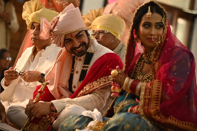 Paras Madaan And Soumita Das’ Wedding And Reception Pictures Are Just ...