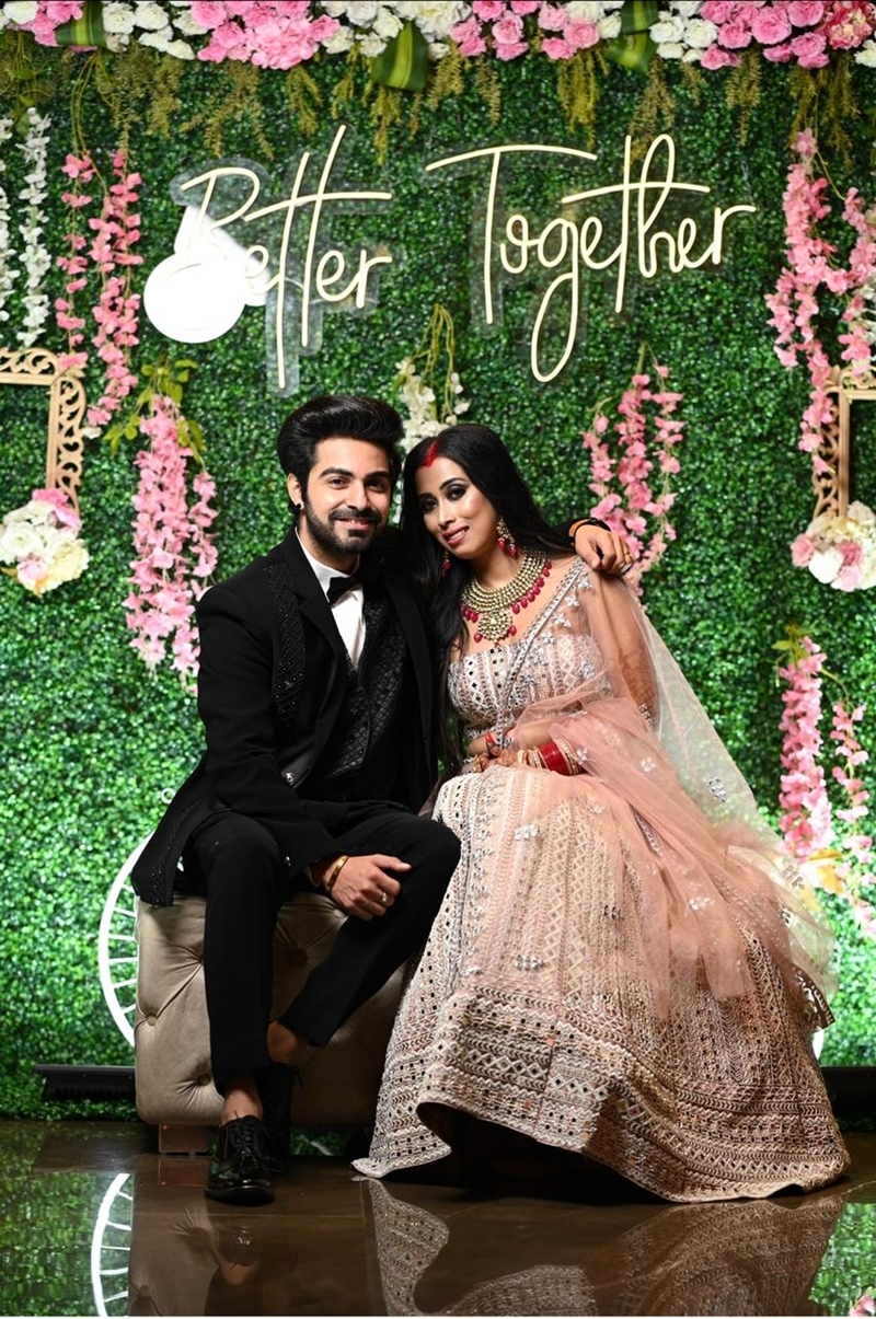 Paras Madaan And Soumita Das’ Wedding And Reception Pictures Are Just ...