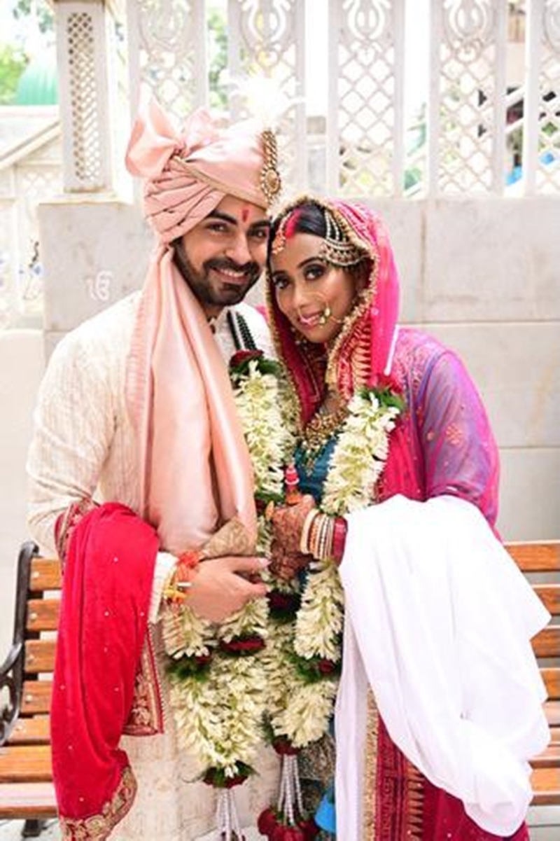 Paras Madaan And Soumita Das’ Wedding And Reception Pictures Are Just ...