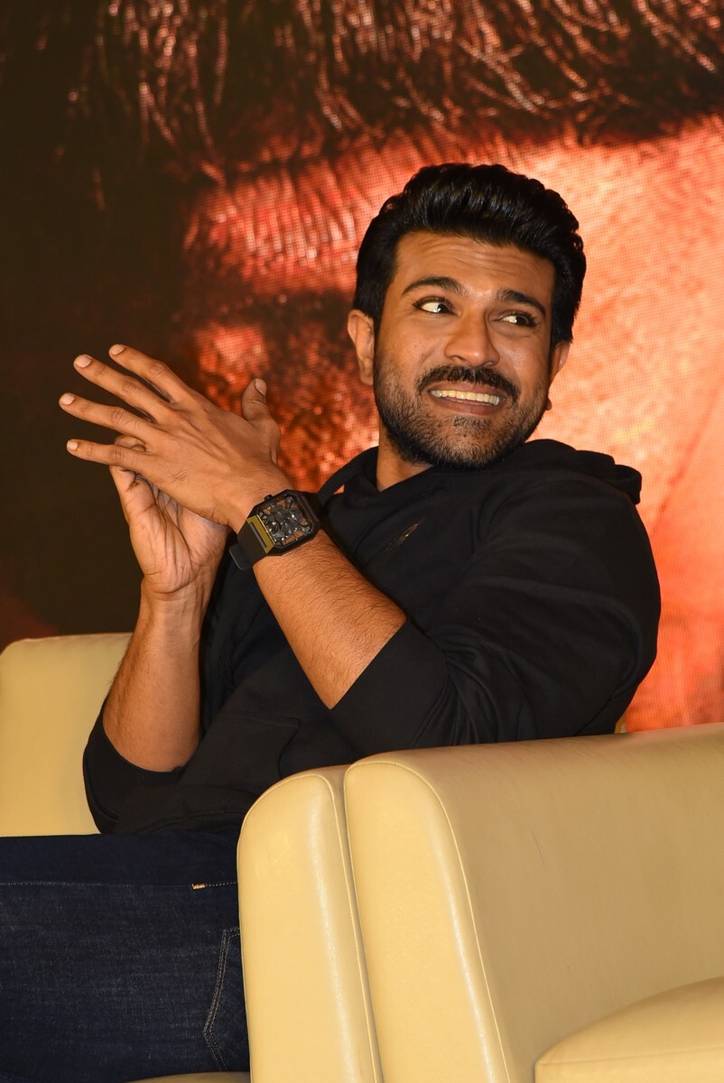 RRR Press Meet: రామ్ చరణ్ - జూనియర్ ఎన్టీఆర్ దోస్తీ స్టిల్స్ | Rrr ...