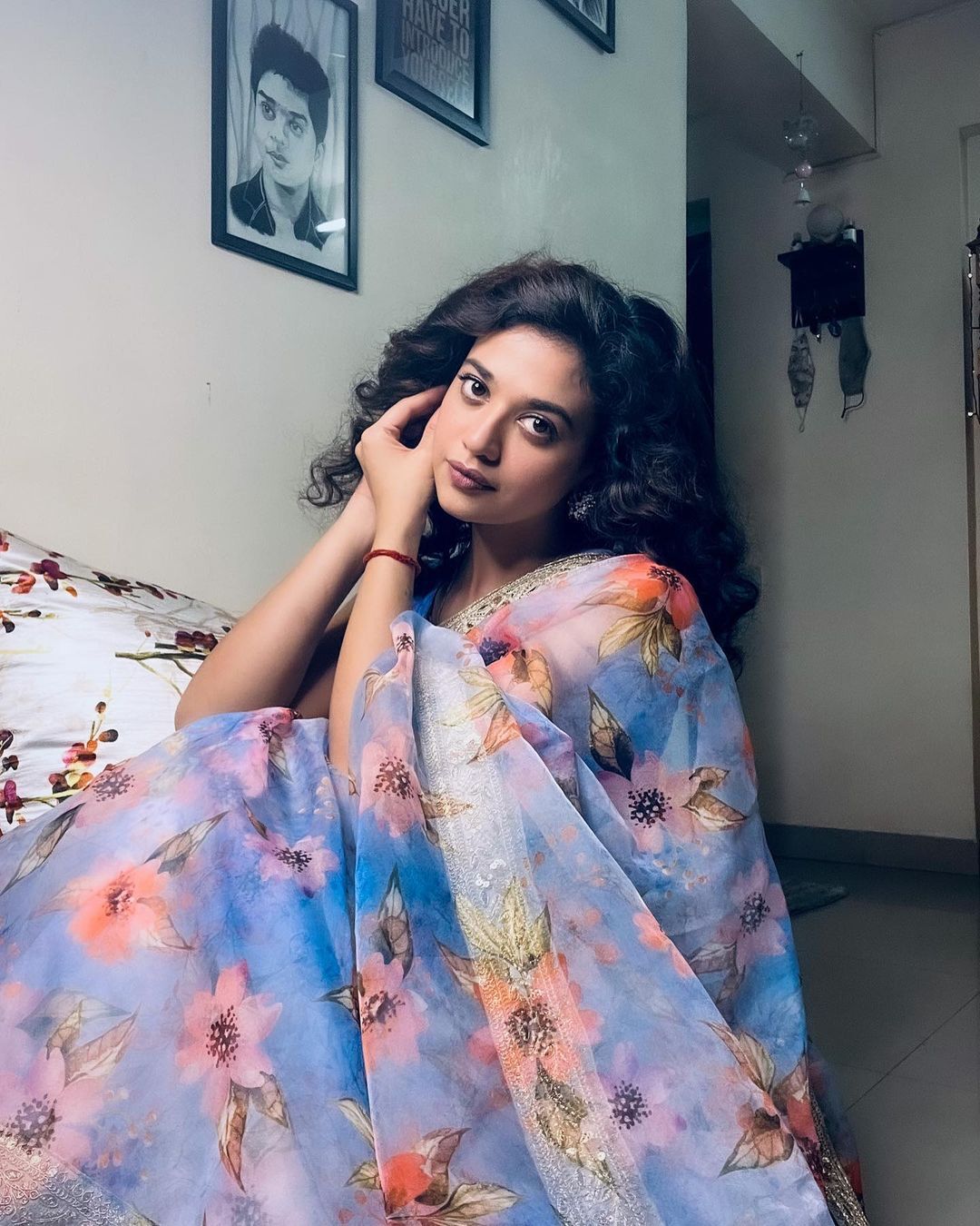 50+ Shrutii Sharma Photos: Find Latest HD Images, Pictures, Stills ...