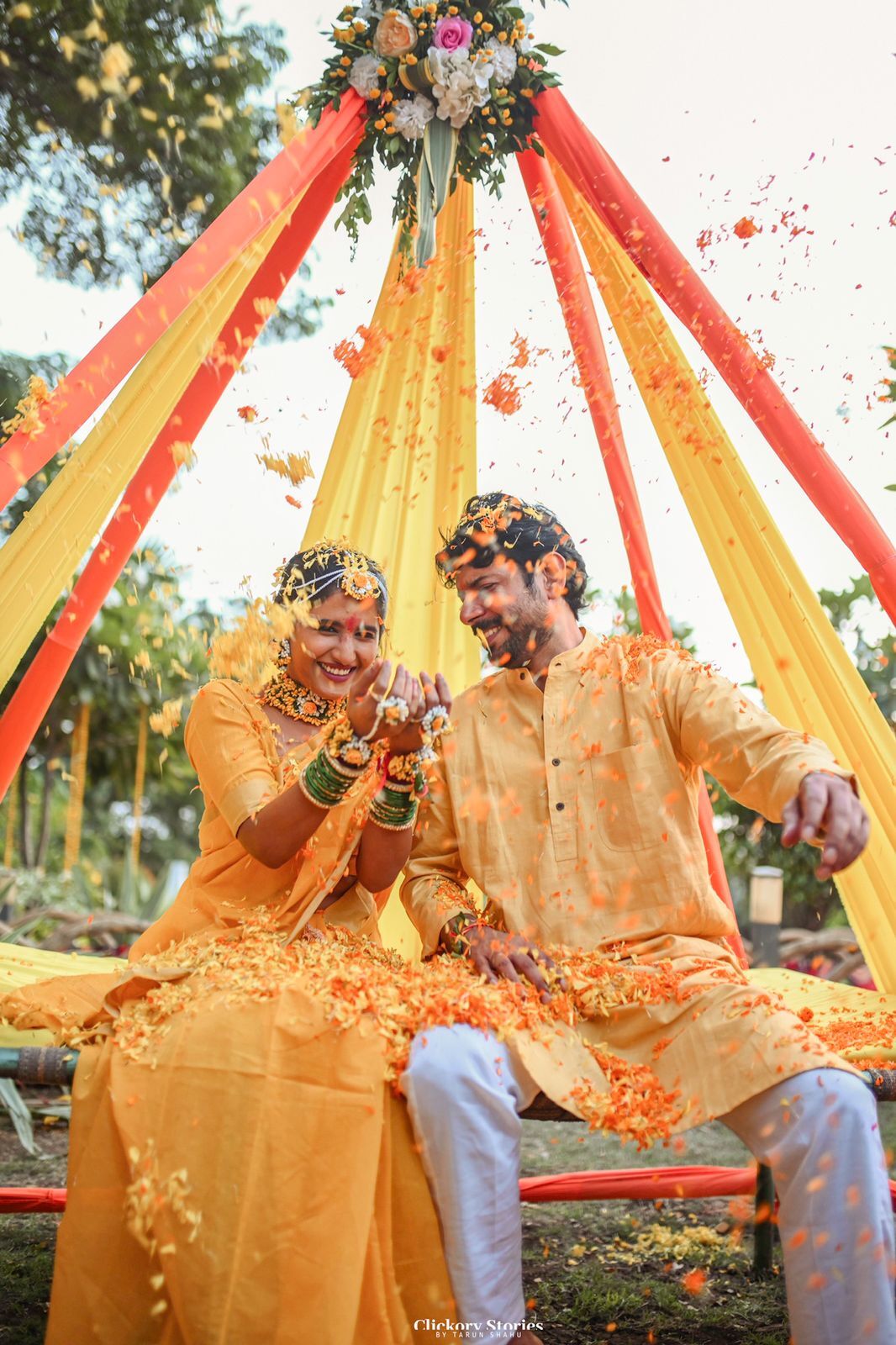 Vineet kumar Singh And Ruchiraa Gormaray Wedding - Filmibeat
