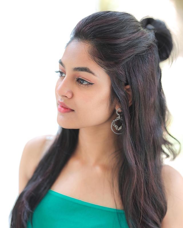 யம்மா... என்ன ப்யூட்டி...செம க்யூட் லுக்கில் மின்னும் இவானா | Actress ...