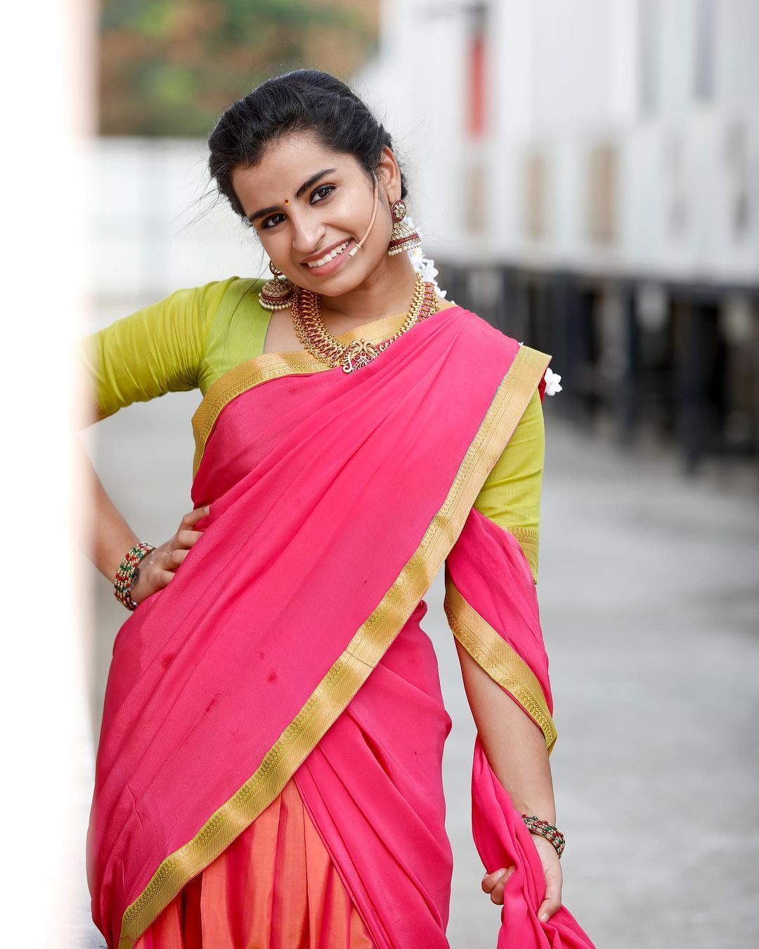 அட யார் இந்த கிராமத்து கிளி… குக் கோமாளி சிவாங்கியின் கலக்கல் போட்டோஸ் ...