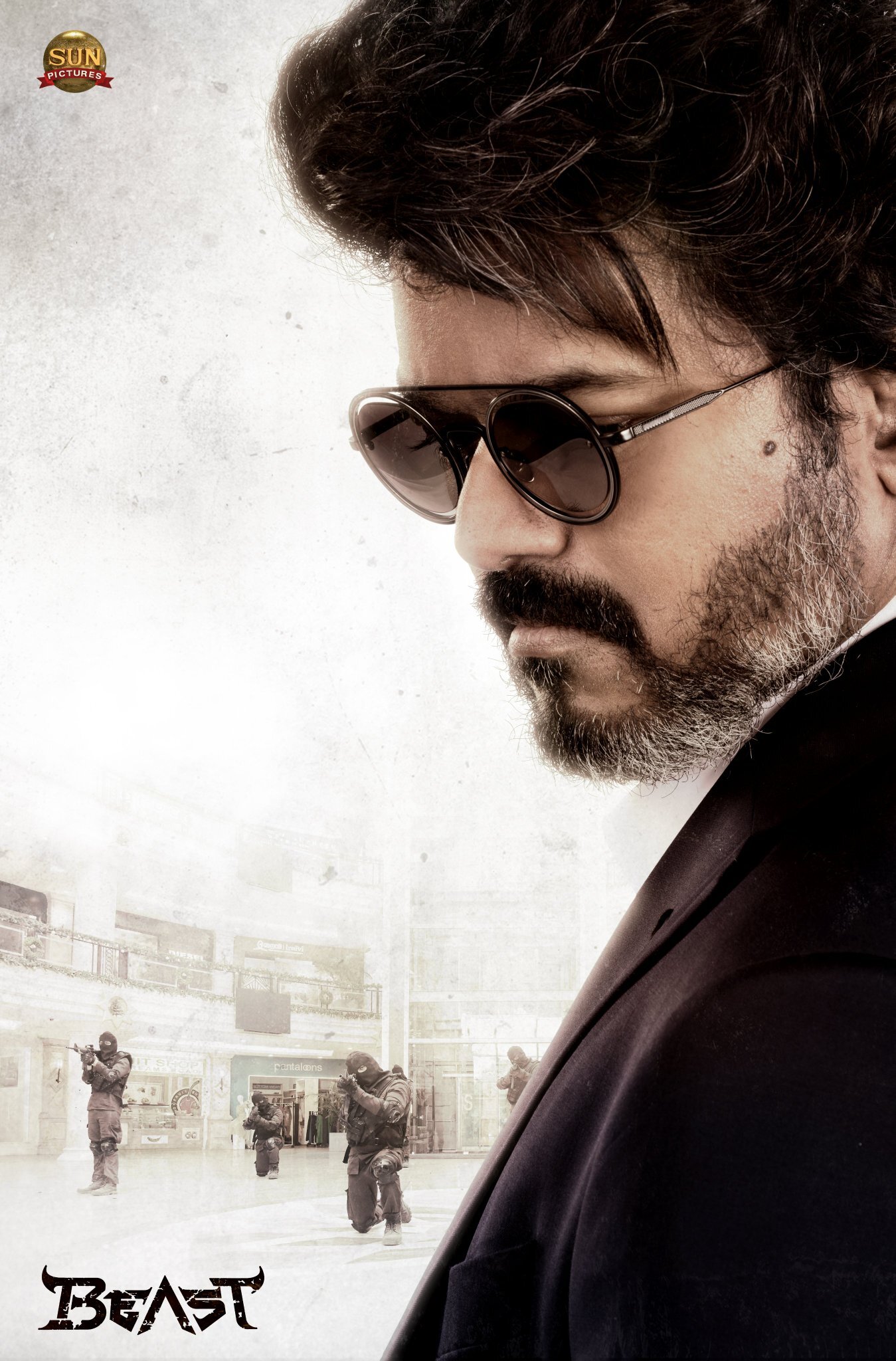 சட்டையில் ரத்த கறையுடன் விஜய்...மாஸான பீஸ்ட் விஜய் ஸ்டில்ஸ் | Actor ...