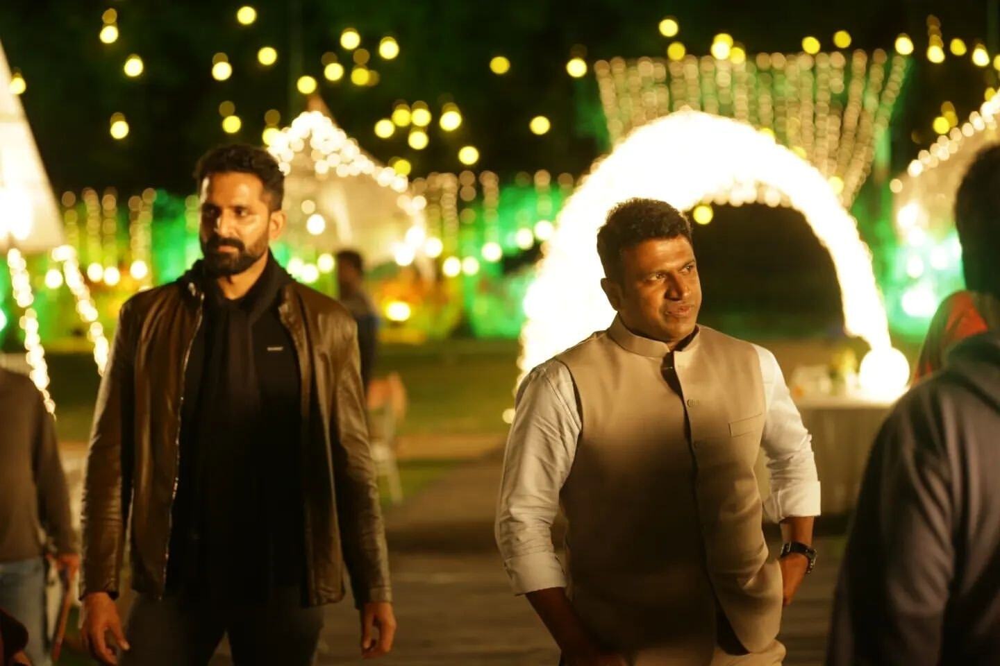 James Kannada Movie: Pooja, Shooting Stills, Location Photos & First ...