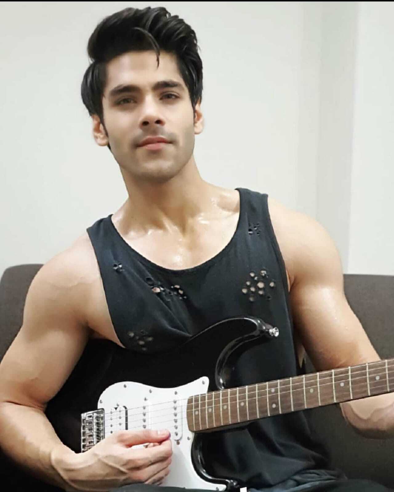 Naagin 6 Star Simba Nagpal's Ripped Physique Will Make You Go Green ...