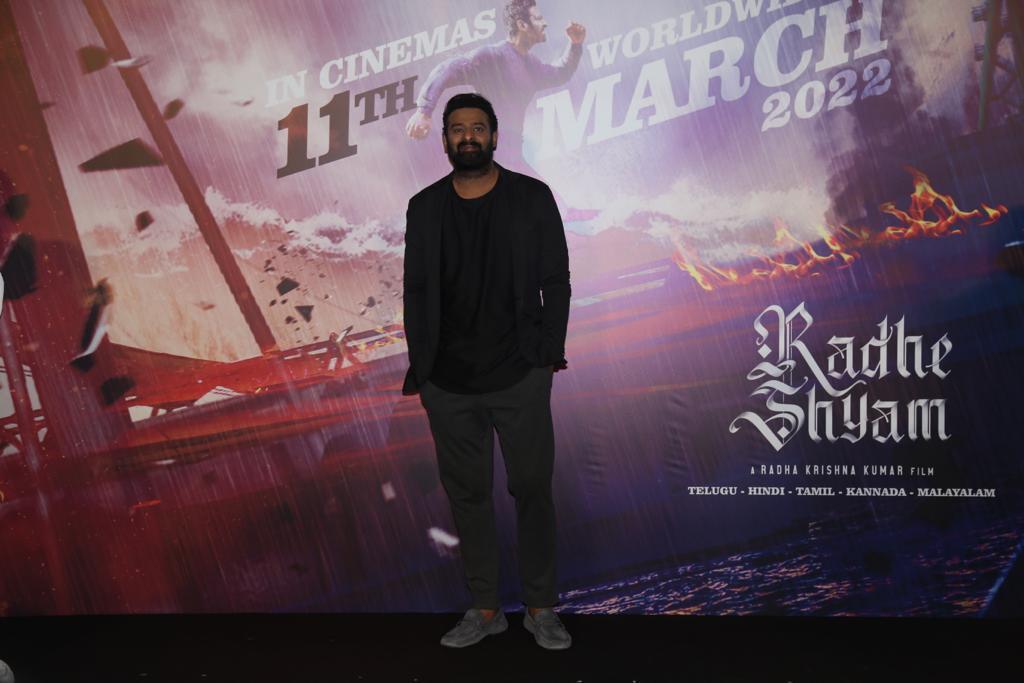 Prabhas And Pooja Hegde Pictures From Radhe Shyam Trailer Launch In ...