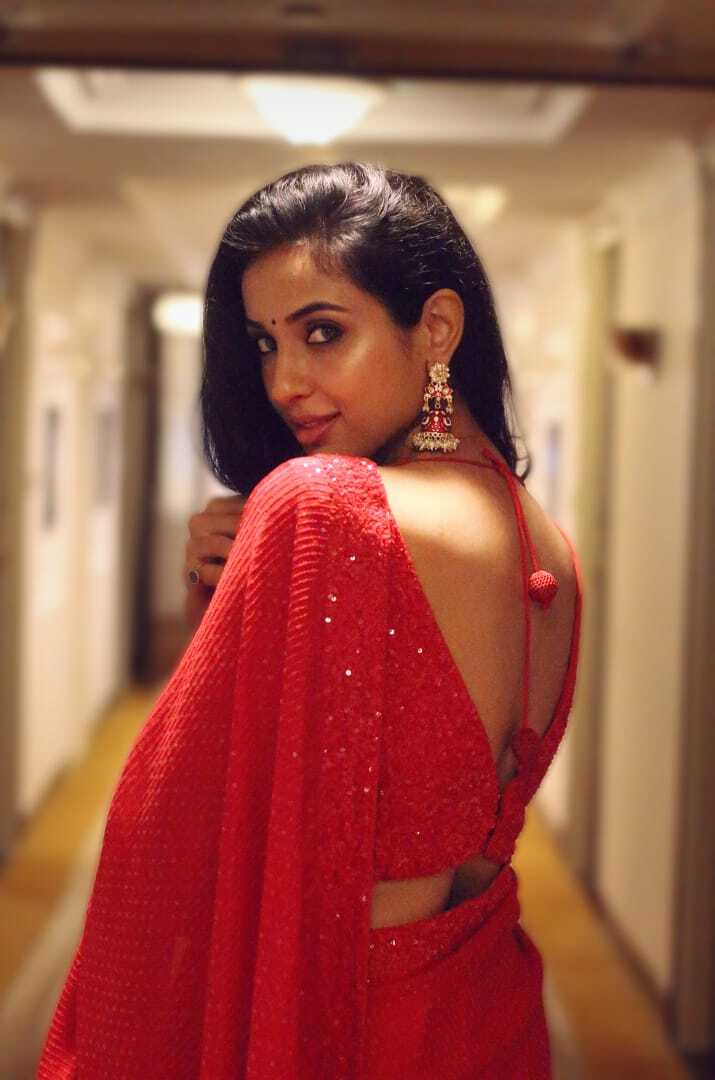 சேலையில் வீடுகட்ட தயாராகும் மன்மத லீலை நடிகை | Riya Suman Photos ...