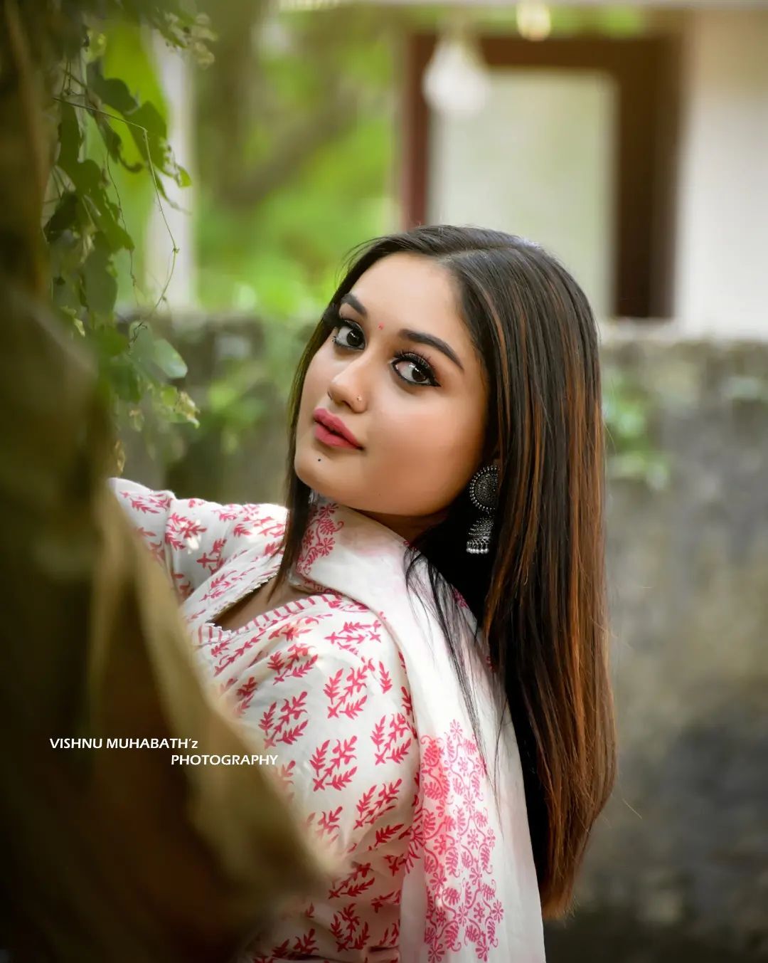 കുടുംബവിളക്കിലെ ശീതൾ, ക്യൂട്ട് ലുക്കിൽ നടി ശ്രീലക്ഷ്മി ശ്രീകുമാറിൻ്റെ ...