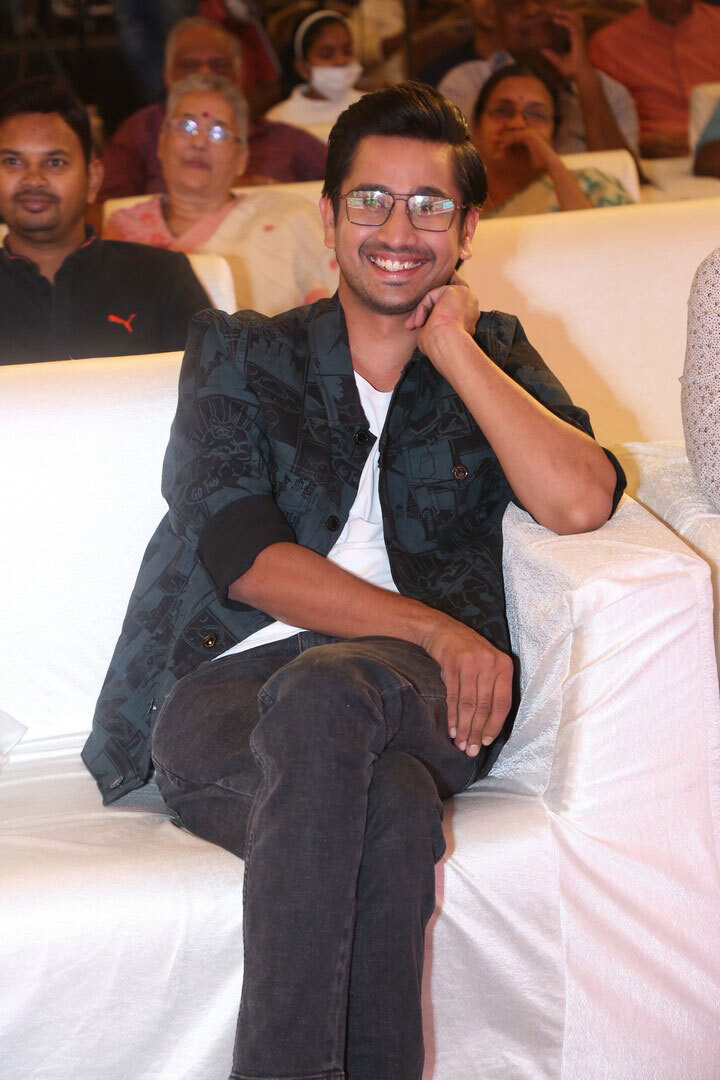 Stand Up Rahul Movie Pre-Release Photos - Filmibeat