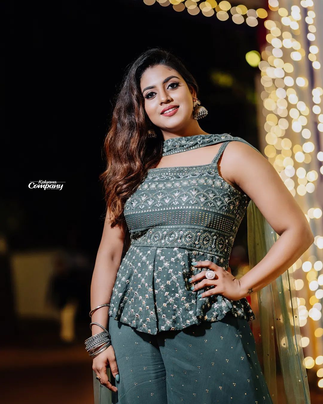 நடிகை இனியாவின் லேட்டஸ்ட் கியூட் புகைப்படம்.. அசந்து போய் பார்க்கும் ...