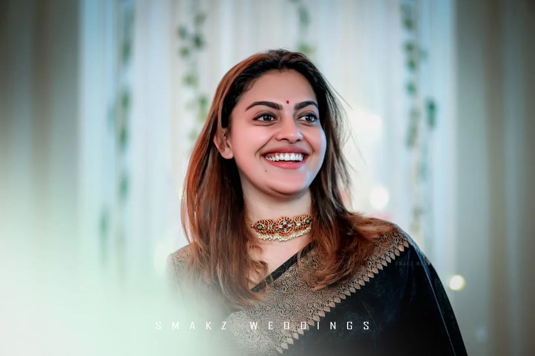 ചുവപ്പണിഞ്ഞ് അനശ്രീ; പുത്തന്‍ ചിത്രങ്ങളിതാ | Actress Anusree Glamorous ...