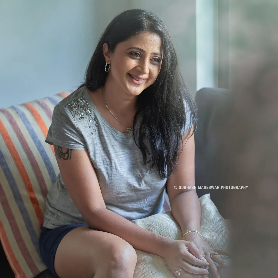 സിംപിൾ ലുക്കിൽ ഹോട്ടായി കനിഹ, വൈറല്‍ ഫോട്ടോസ് കാണാം | Actress Kaniha ...