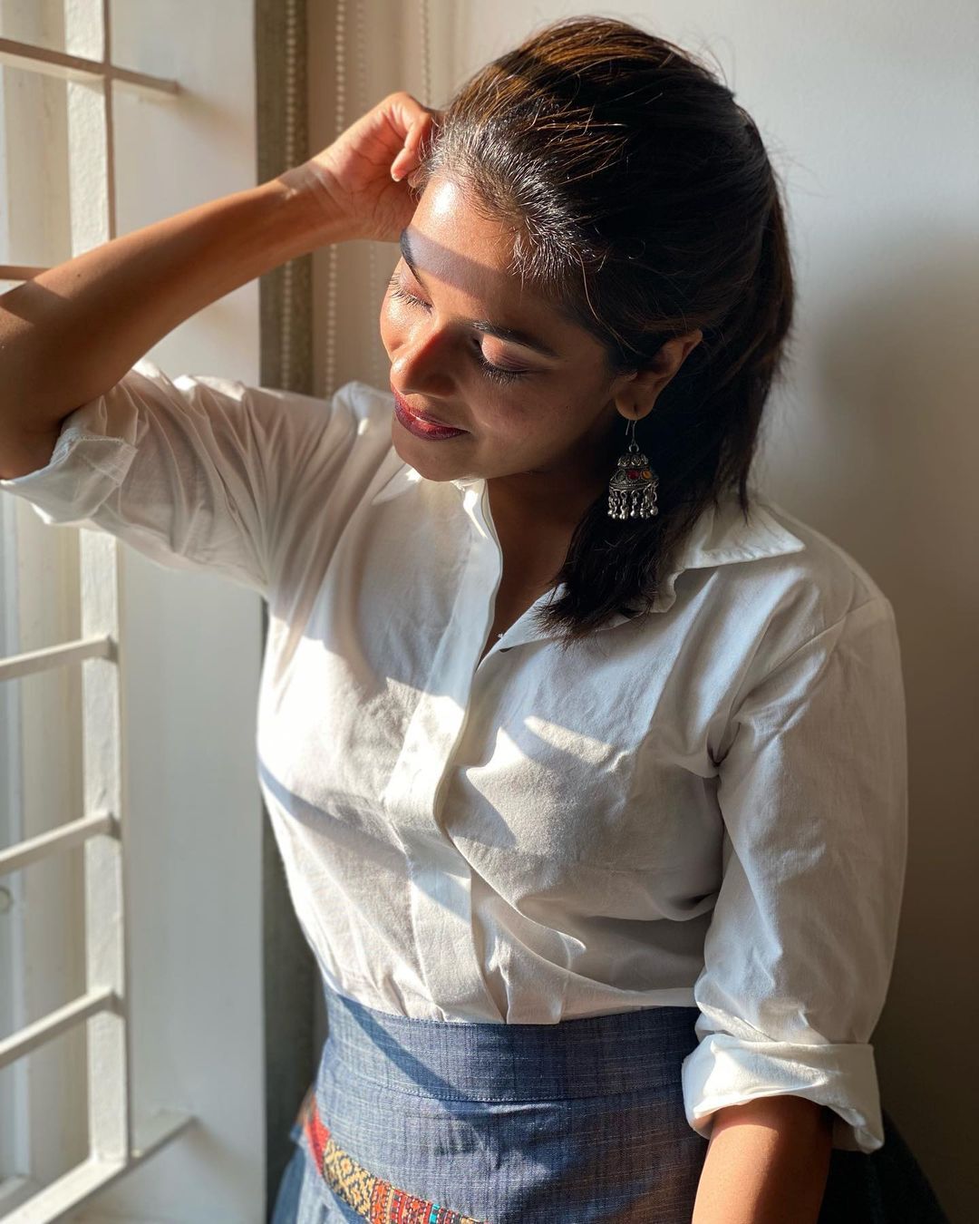 சூரிய ஒளியில் தகதகன்னு மின்னும் கிகி விஜய் | KiKi Vijay Shared Pictures In Sun Light - Filmibeat ...