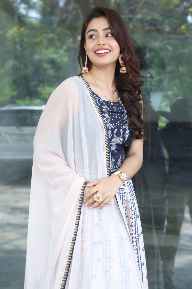 Moksha Photos: Find Latest HD Images, Pictures, Stills & Pics - Filmibeat