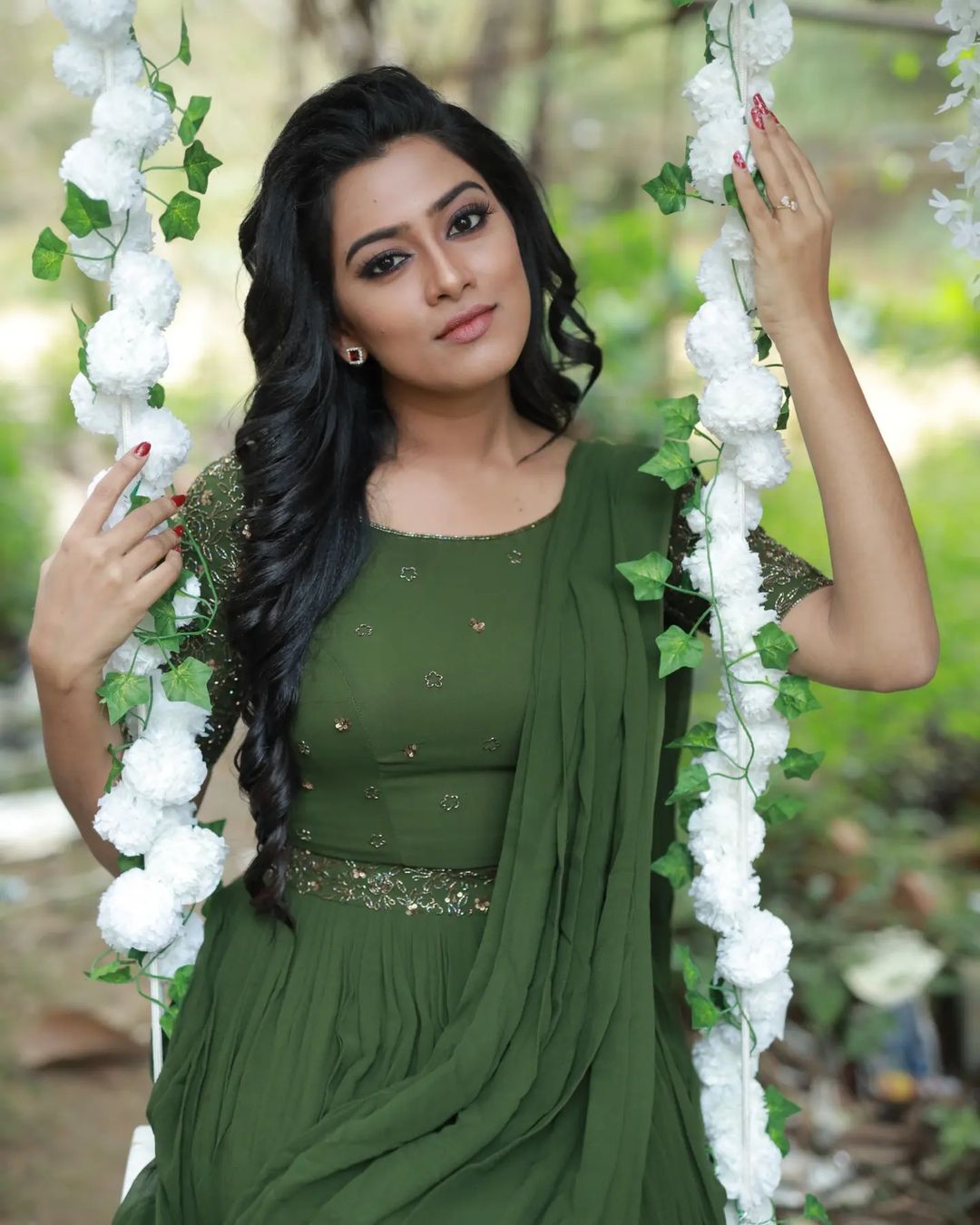 സിമ്പിള്‍ ലുക്കില്‍ മനോഹരിയായി ഡയാന ഹമീദ്, ചിത്രം കാണാം | Mollywood ...