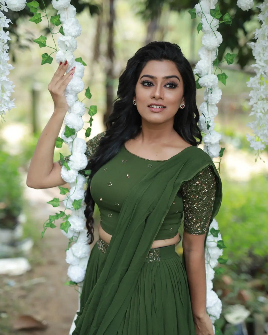 സിമ്പിള്‍ ലുക്കില്‍ മനോഹരിയായി ഡയാന ഹമീദ്, ചിത്രം കാണാം | Mollywood ...