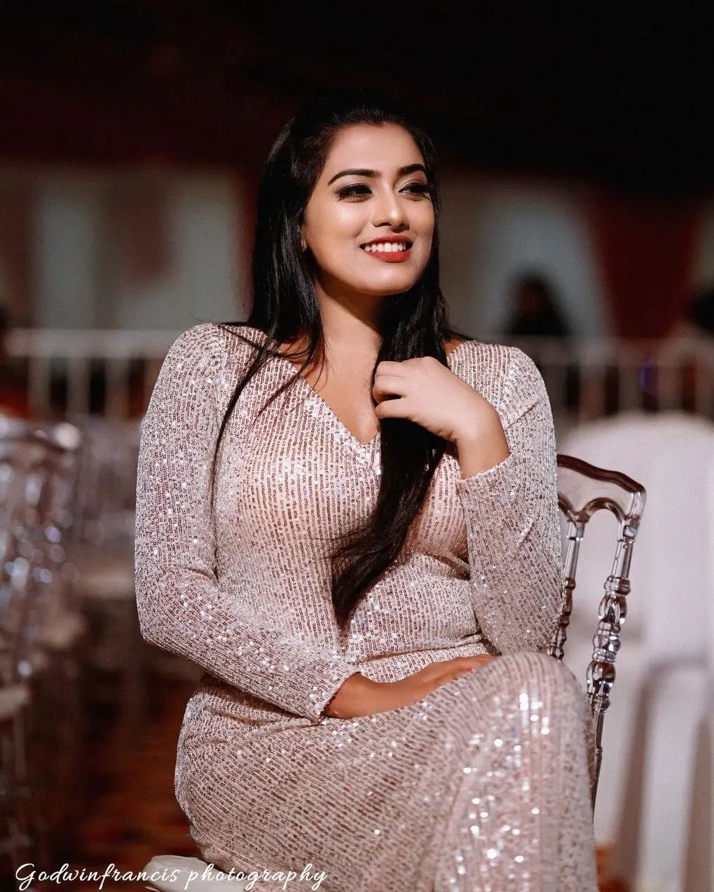 കണ്ണെടുക്കാനാവാതെ ആരാധകര്‍; തിളങ്ങുന്ന സൗന്ദര്യവുമായി നടി ഡയാന ഹമീദ് | Mollywood Actress-Model ...