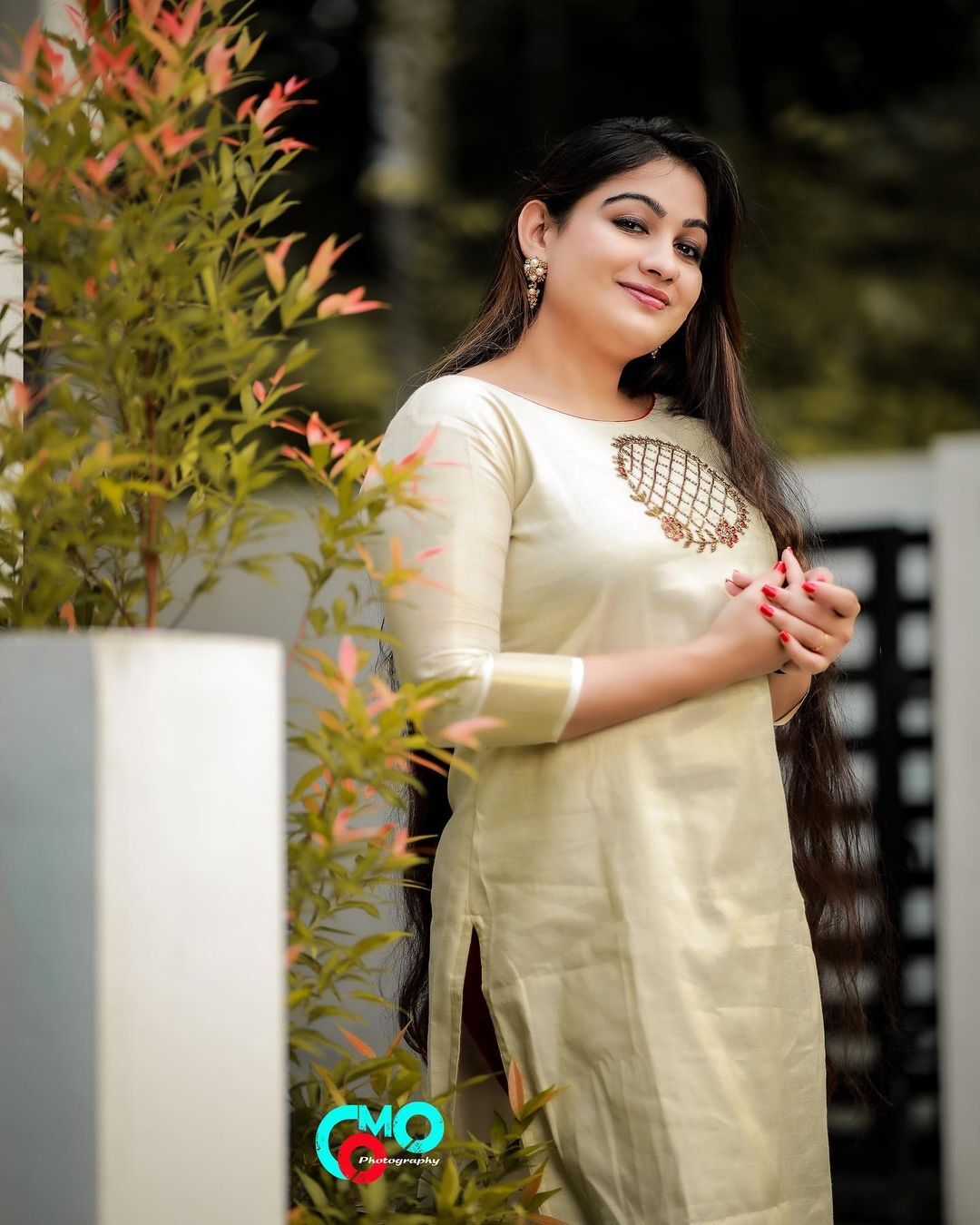 സിംപിൾ സ്റ്റൈലിൽ മാൻവി, സീരിയൽ നടിയുടെ മനോഹരമായ ഫോട്ടോസിതാ | Serial ...