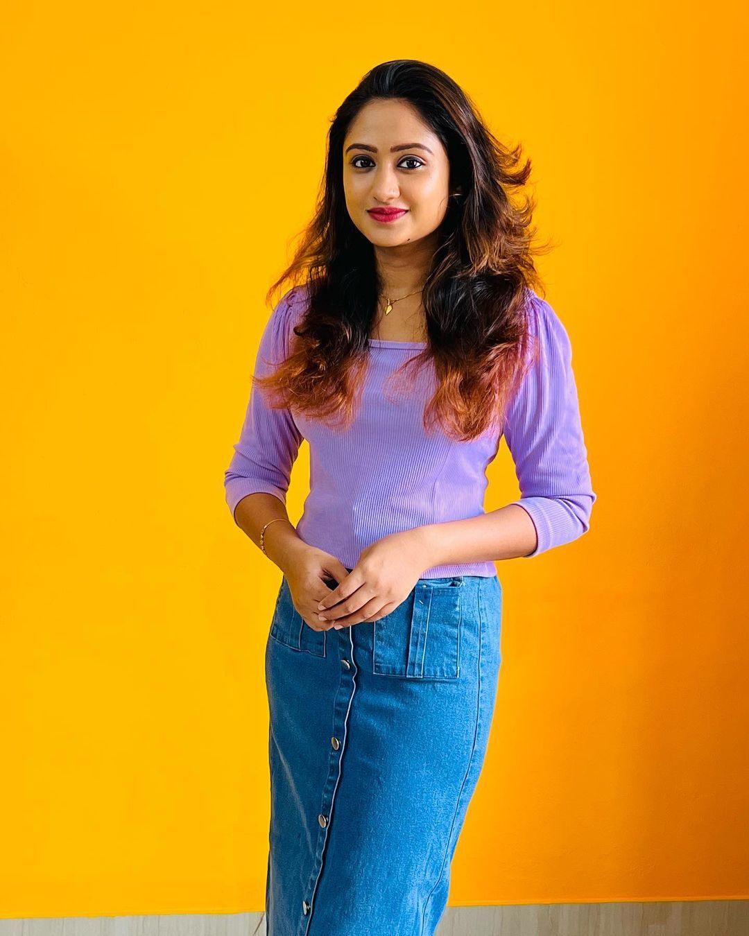 ലളിതം... സുന്ദരം, സ്വാതിയുടെ സാരിലുക്കിനെ പ്രശംസിച്ച് ആരാധകർ, ലുക്ക് ...