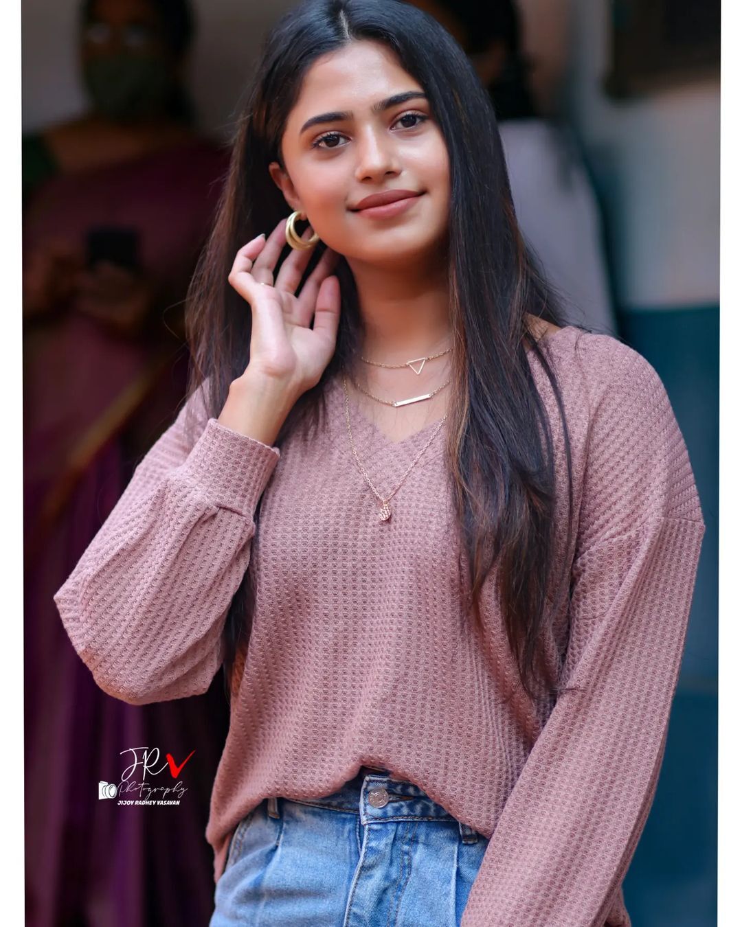 സിംപിൾ ക്യൂട്ട് ലുക്കിൽ അഞ്ജു കൃഷ്ണ അശോക്, പുത്തൻ ചിത്രങ്ങളിതാ | Sumesh ...