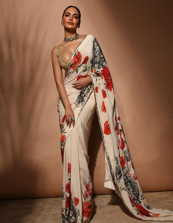 Esha Gupta: బ్రాలెస్ ఫొటోలతో షాకిచ్చిన హీరోయిన్ | Actress Esha Gupta ...
