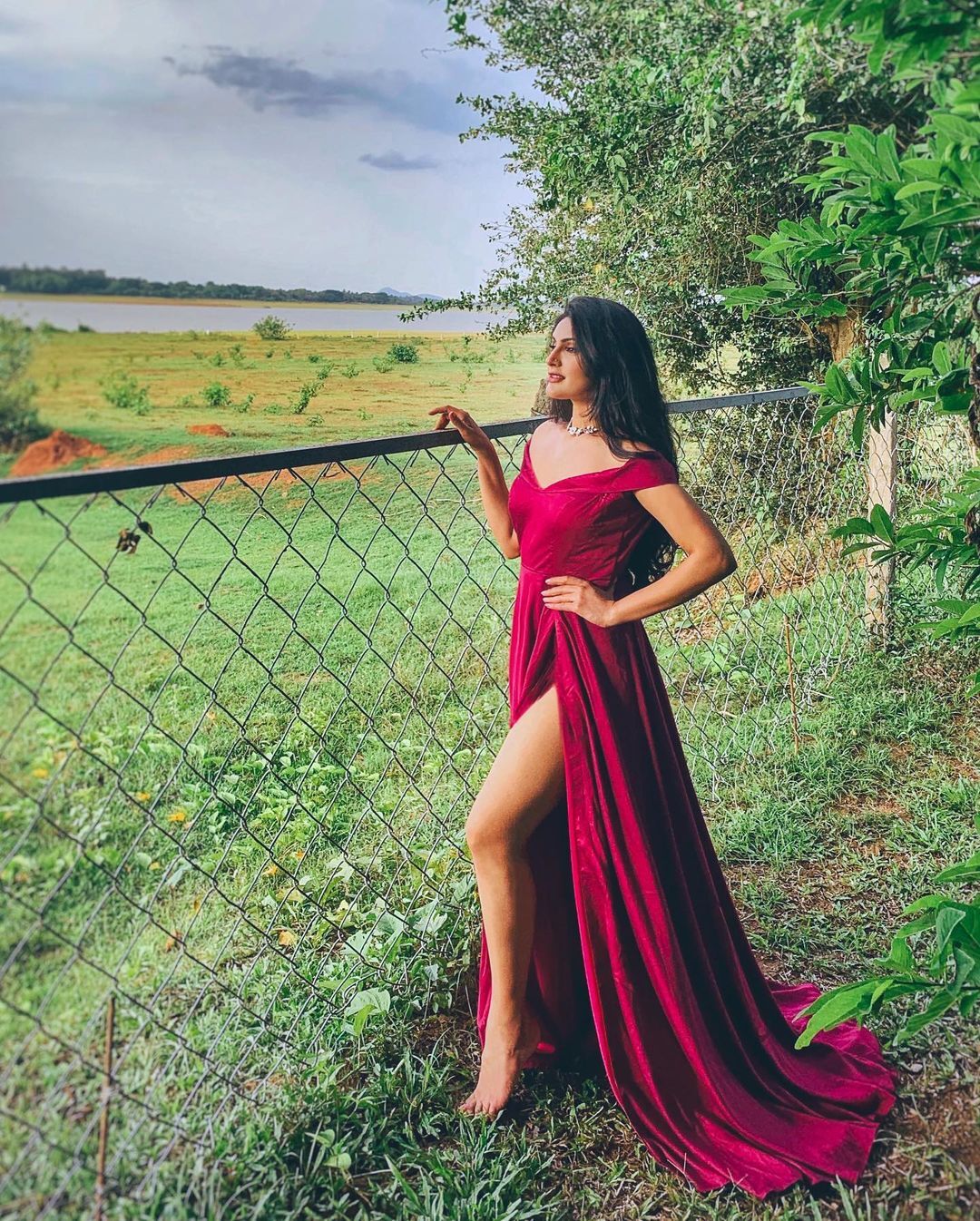 നീളൻ ഗൗണിൽ ഗ്ലാമറസായി ഷാനു സുരേഷ്, ചിത്രങ്ങൾ കാണാം | Actress-Model ...