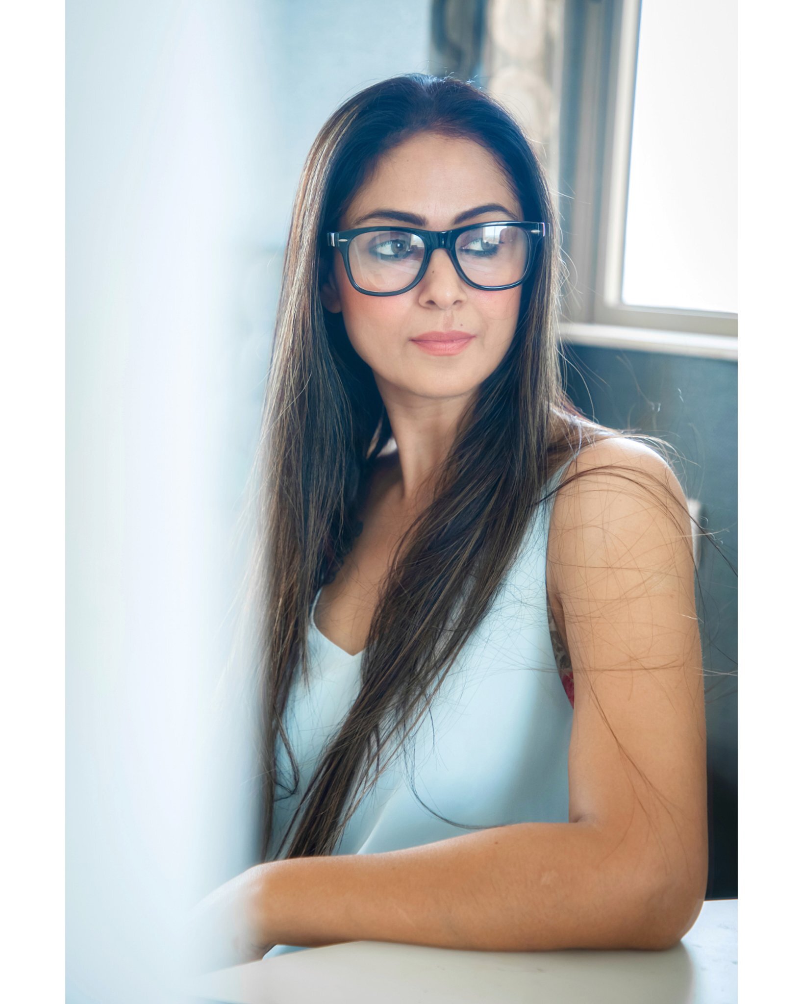 குறுகுறுனு பார்க்கும் சிம்ரன்...க்யூட் போட்டோஸ்! | Actress Simran Cute ...