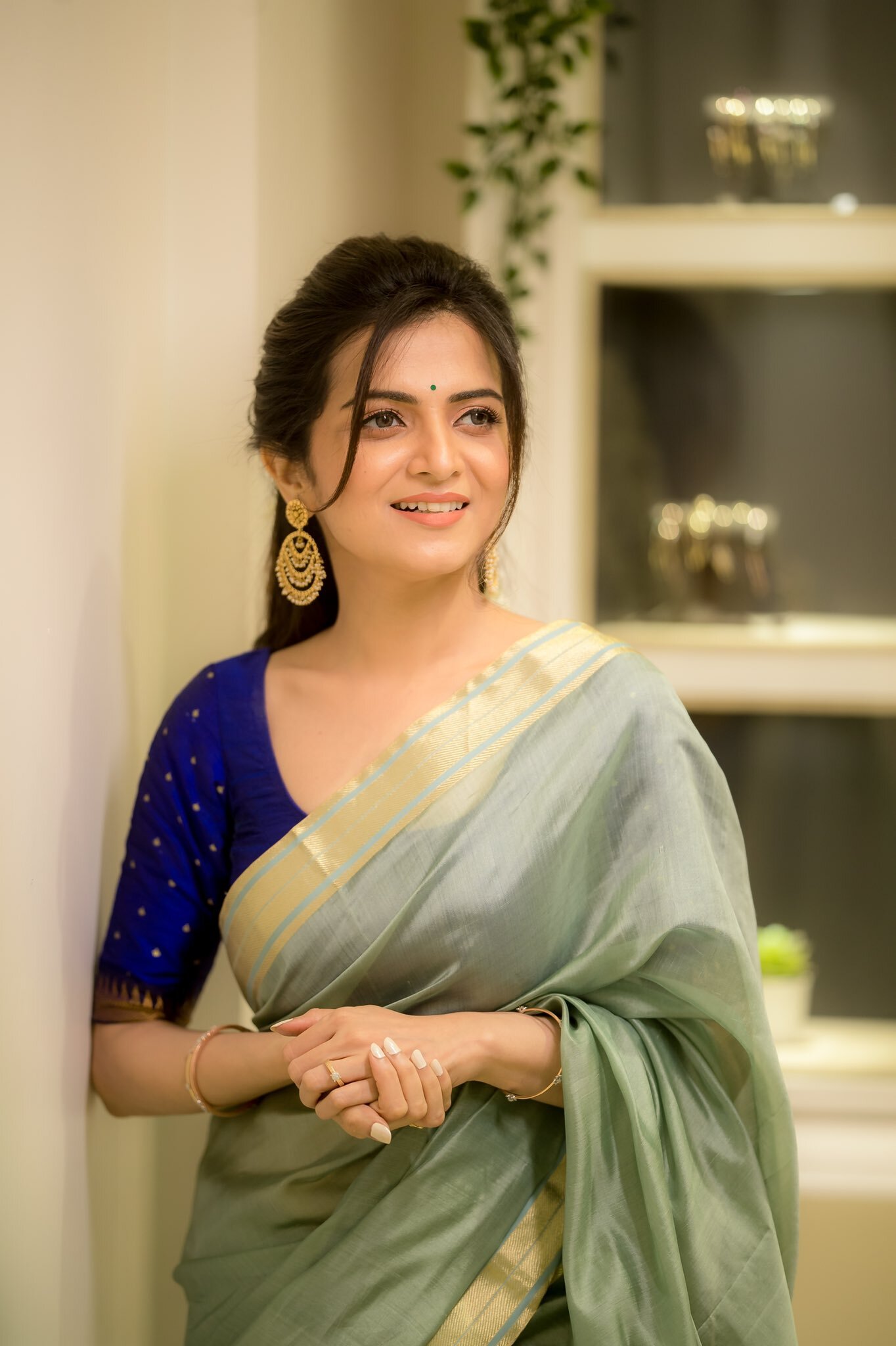 ஹீரோயினுக்கே டஃப் கொடுக்கும் ‘டிடி’... ஐஸ்கிரீம்ல செஞ்ச உடம்பா இது ...