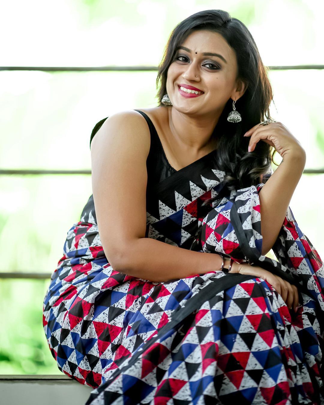 സ്റ്റൈലന്‍ ലുക്കില്‍ വരദ, ചിത്രങ്ങൾ കാണാം | Malayalam Serial Actress ...