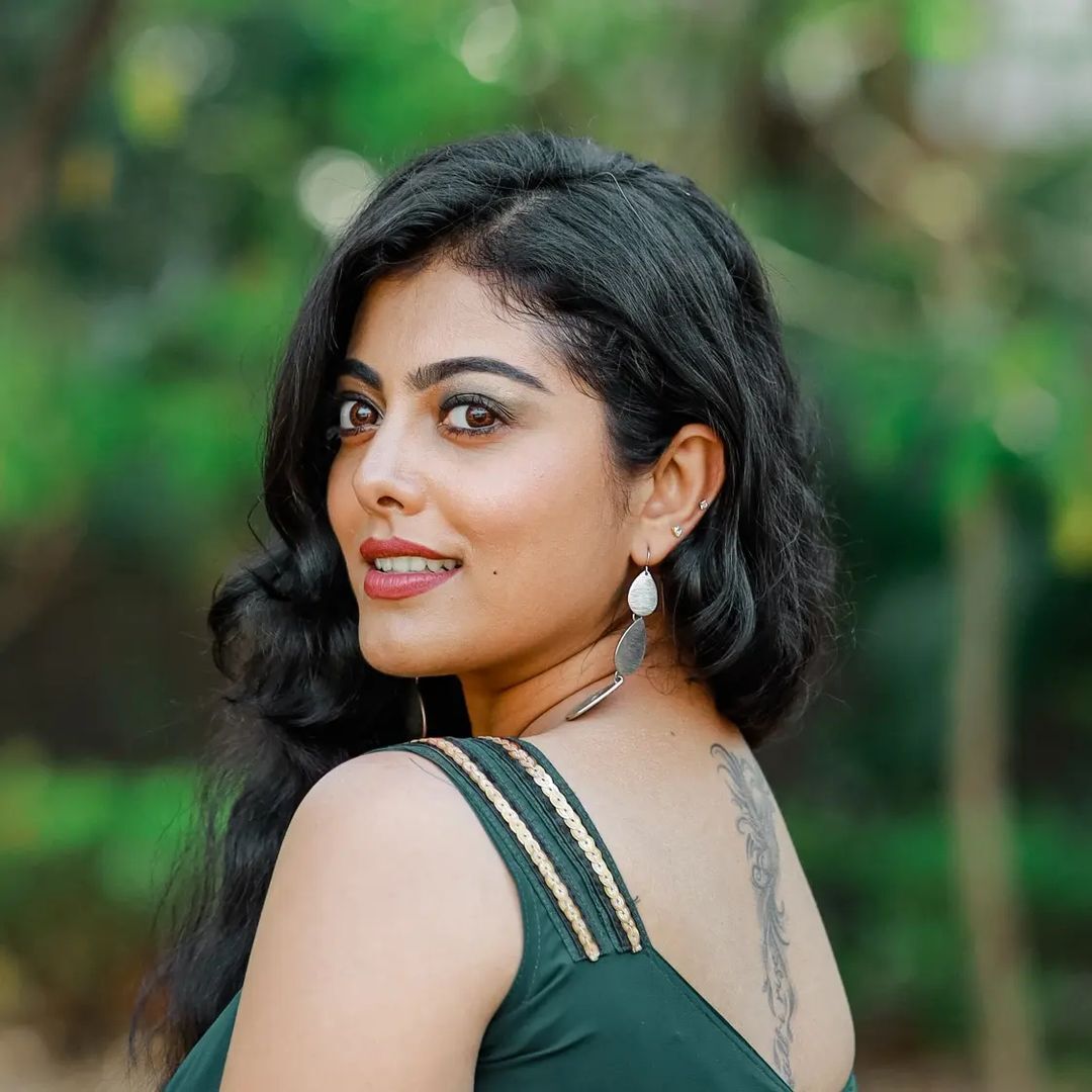 സിമ്പിള്‍ ലുക്കില്‍ സുന്ദരിയായി മെറിന്‍. ചിത്രങ്ങൾ കാണാം | Mollywood ...