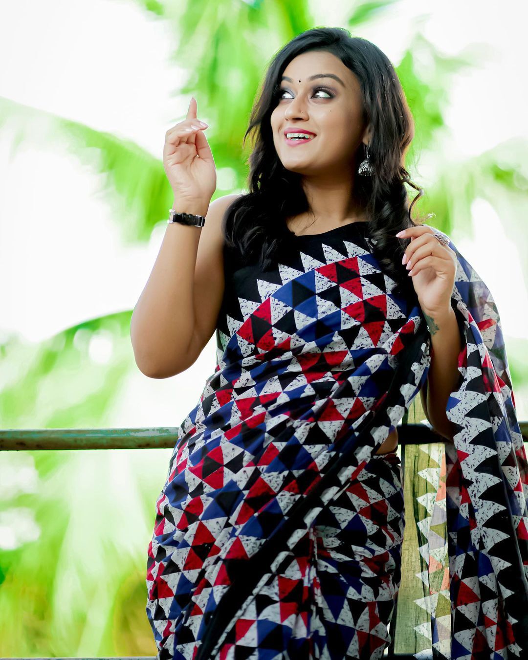 സിംപിൾ സ്റ്റൈലിൽ ഗ്ലാമറസായി വരദ, നടിയുടെ ലേറ്റസ്റ്റ് ചിത്രങ്ങൾ | Serial ...