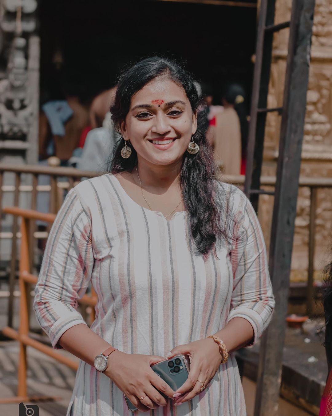 സിംപിൾ സ്റ്റൈലിൽ ഗ്ലാമറസായി വരദ, നടിയുടെ ലേറ്റസ്റ്റ് ചിത്രങ്ങൾ | Serial ...