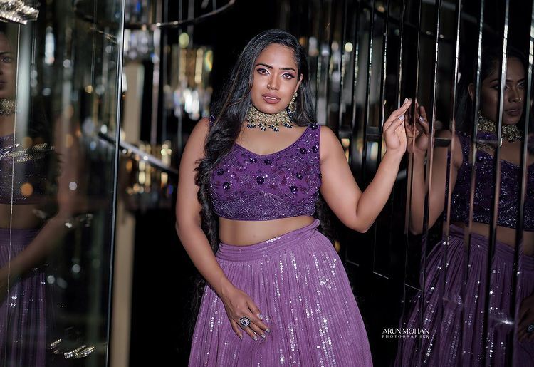 സാദാചാരക്കുരു കുറേ പൊട്ടുമല്ലോ? നിമിഷയുടെ ചിത്രങ്ങള്‍ കണ്ട് സോഷ്യല് ...