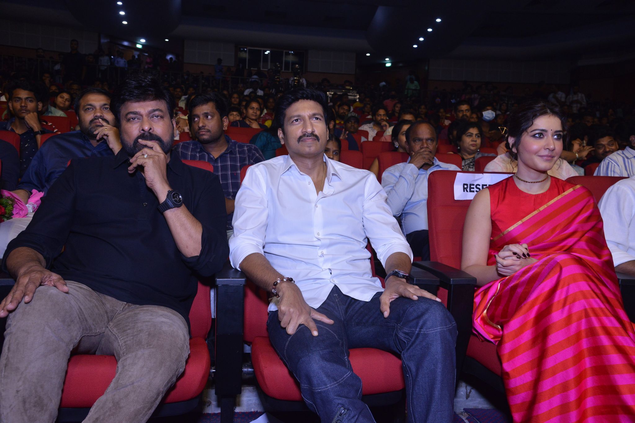 Pakka Commercial Pre Release Event Photos - Filmibeat