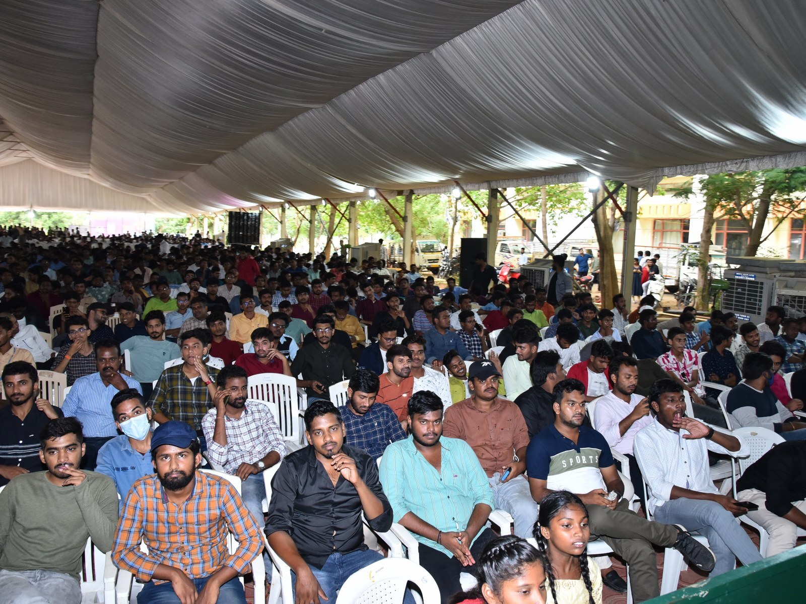 Sai Pallavi Rana Dagubbati (Virataparvam) Team Visited Vignan College ...