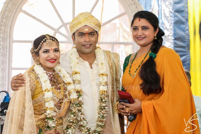 ನಟಿ ಕಾವ್ಯ ಶಾ ಹಾಗೂ ವರುಣ್ ಗೌಡ ಮದುವೆಯಲ್ಲಿ ಸ್ಯಾಂಡಲ್‌ವುಡ್ ಸೆಲೆಬ್ರೆಟಿಗಳ ...