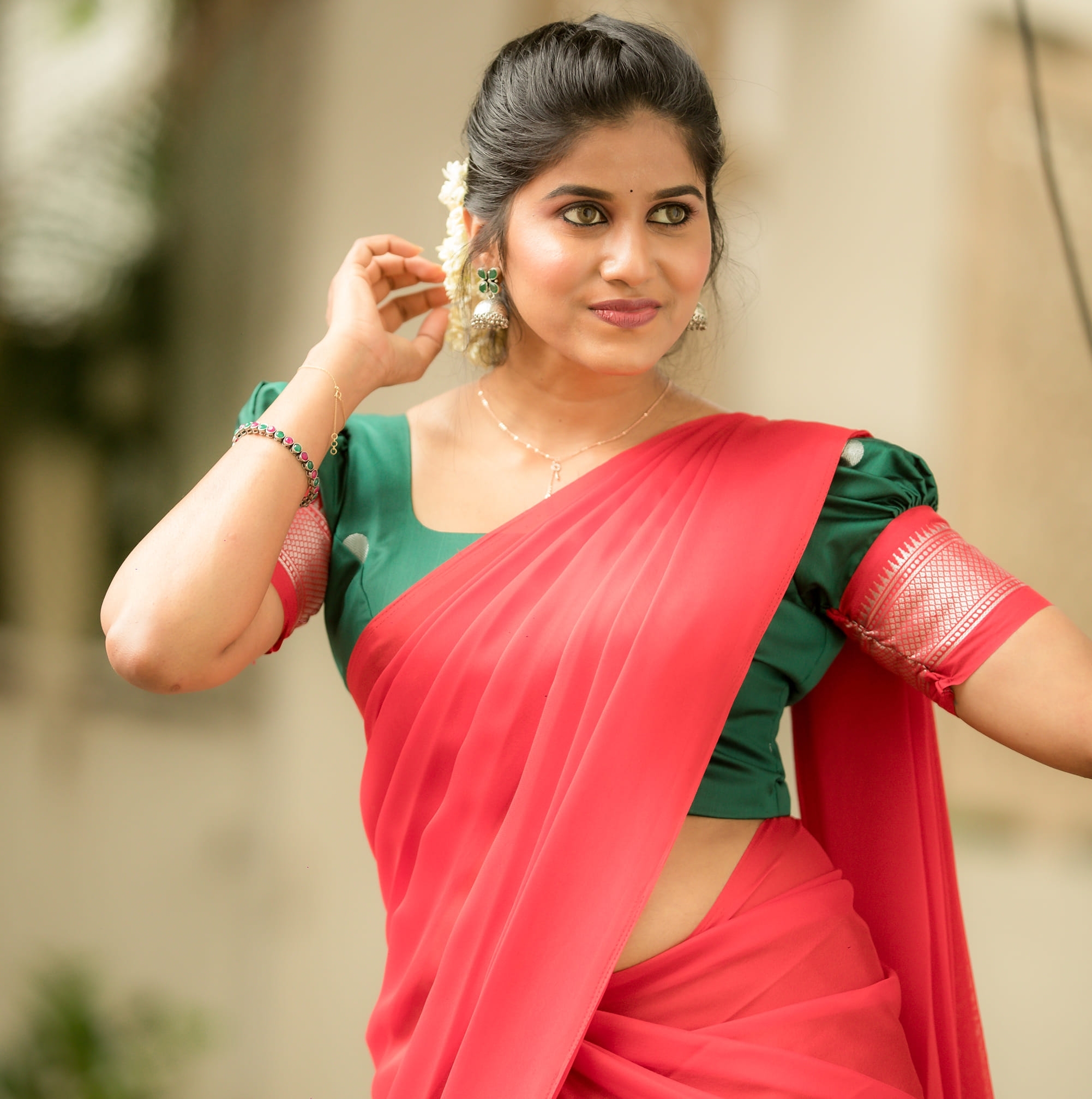 Aadhirai Soundararajan Photos: Find Latest HD Images, Pictures, Stills ...