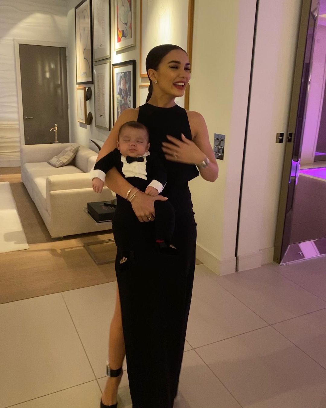 Amy Jackson With Her Adorable Kid Photos - Filmibeat