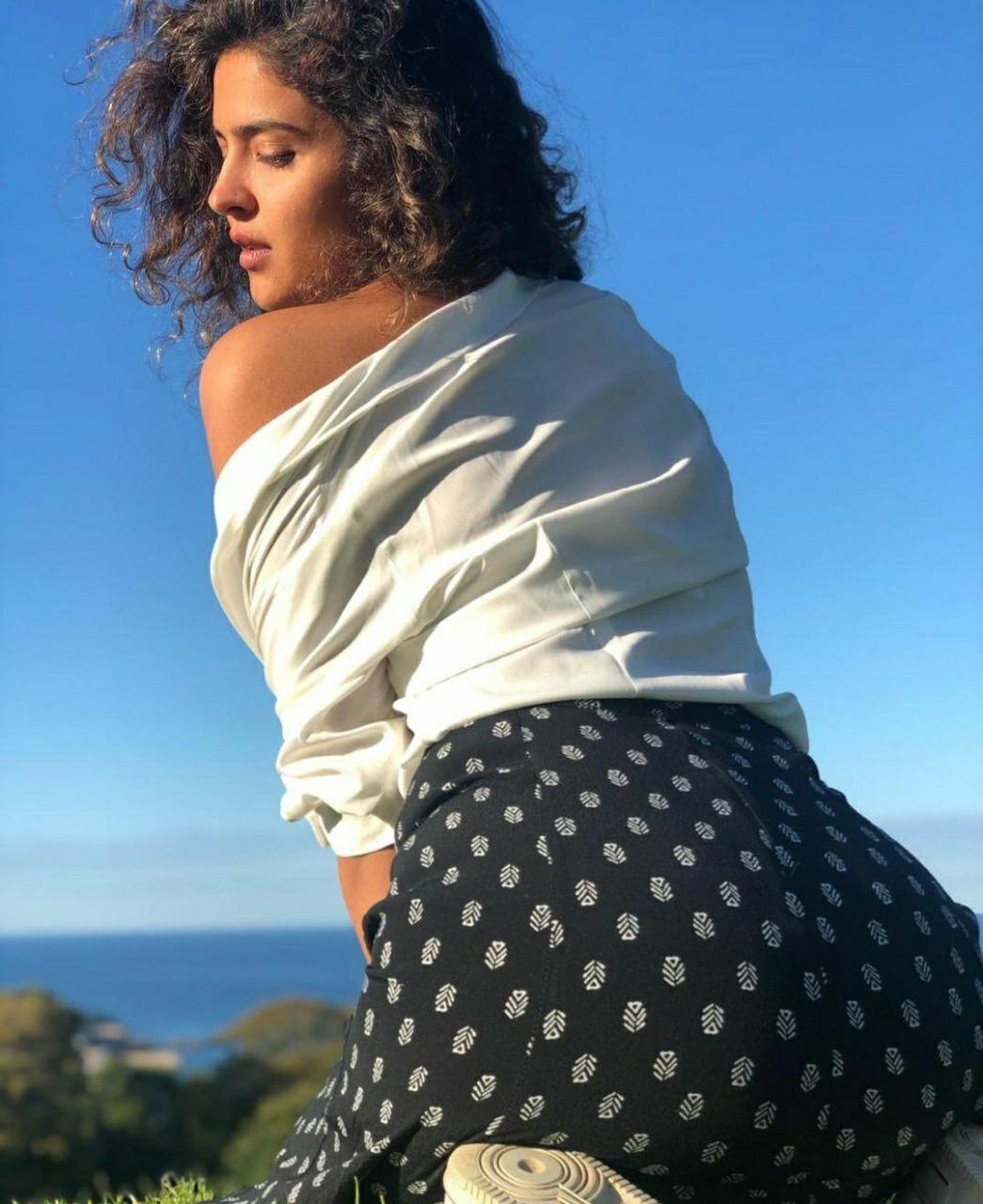 Deeksha Seth: ఒకప్పుడు గ్లామర్ తో ఎట్రాక్ట్ చేసిన రెబల్ బ్యూటీ ...