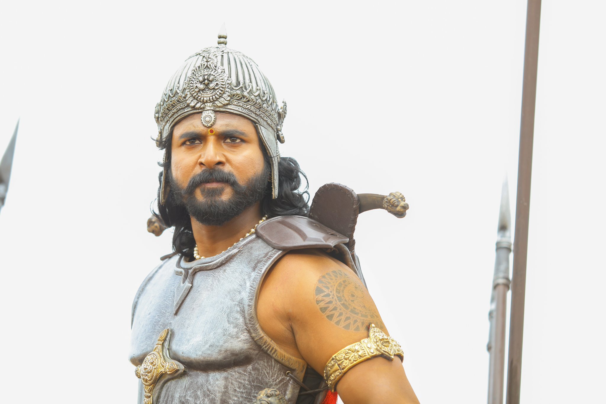 ப்பா.. என்ன க்யூட்.. பிரின்ஸ் சிவகார்த்திகேயனின் புதிய லுக் ...