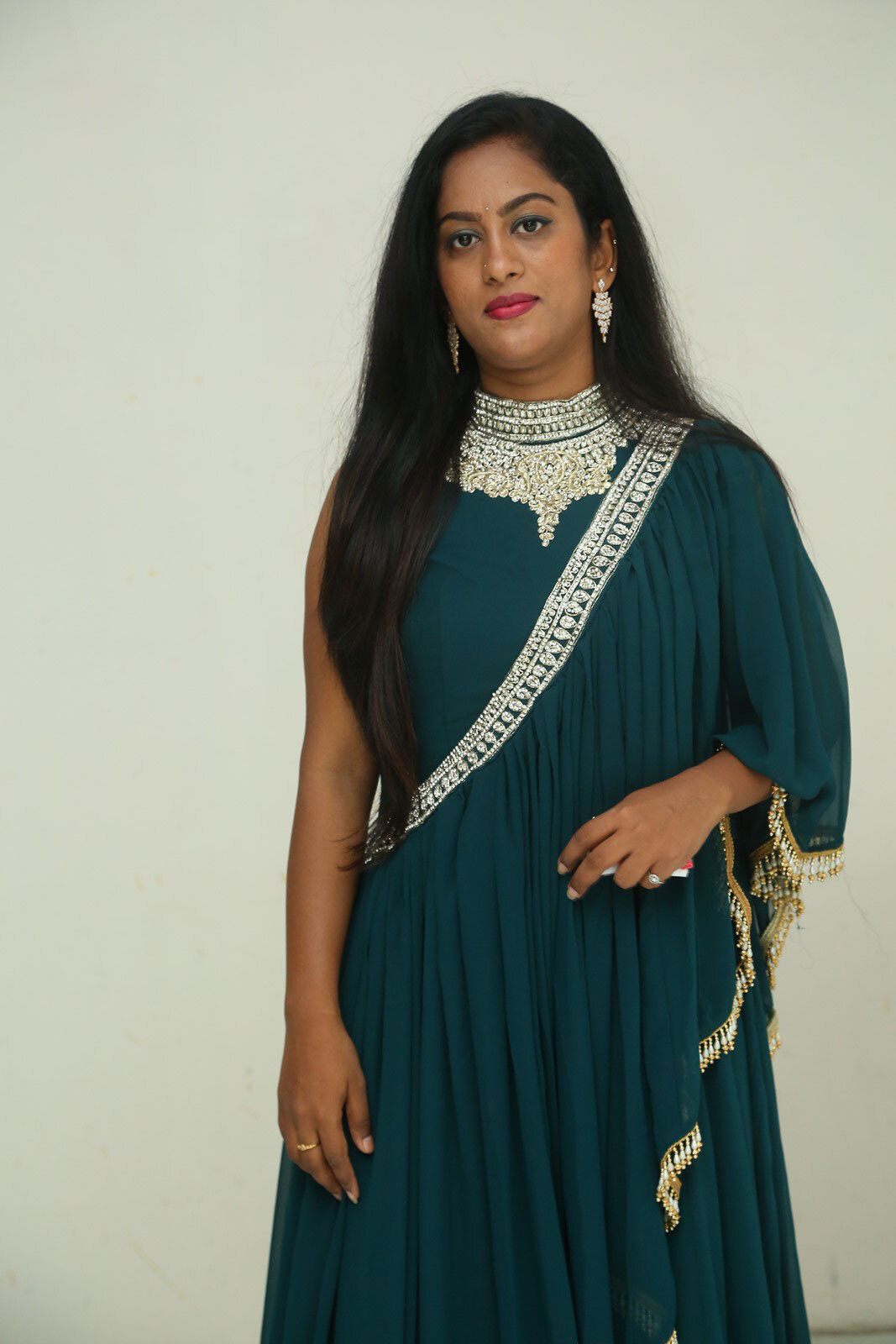 Sakshi Photos: Find Latest HD Images, Pictures, Stills & Pics - Filmibeat