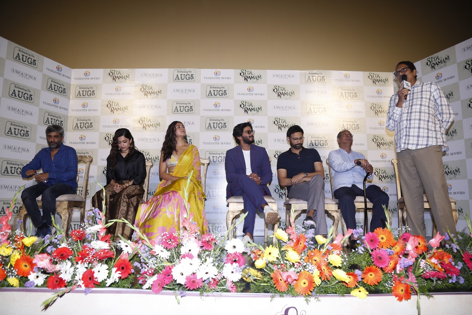 Sita Ramam Movie Trailer Launch - Filmibeat