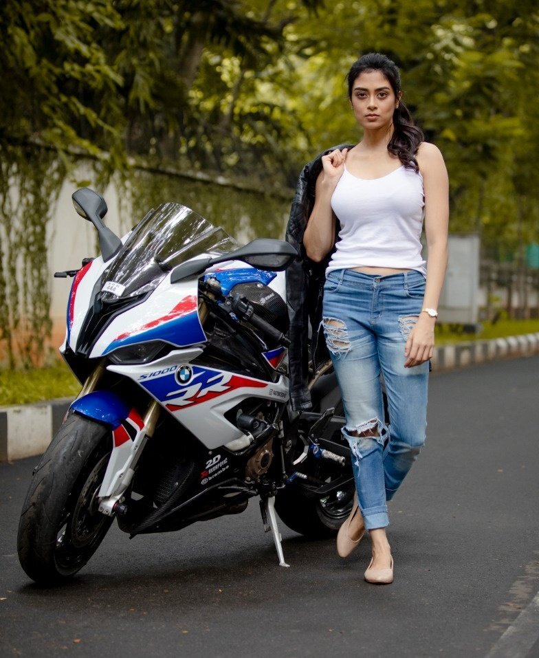 Vedieka Dutt Photos: Find Latest HD Images, Pictures, Stills & Pics ...