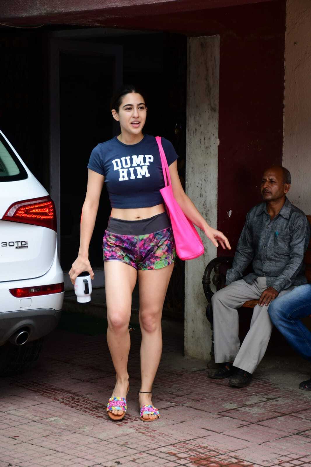 ಜಿಮ್ ಹೊರಗೆ ಕಂಡ ಸಾರಾ ಅಲಿ ಖಾನ್ ಹಾಟ್ ಫೋಟೊಗಳು | Actress Sara Ali Khan Hot ...